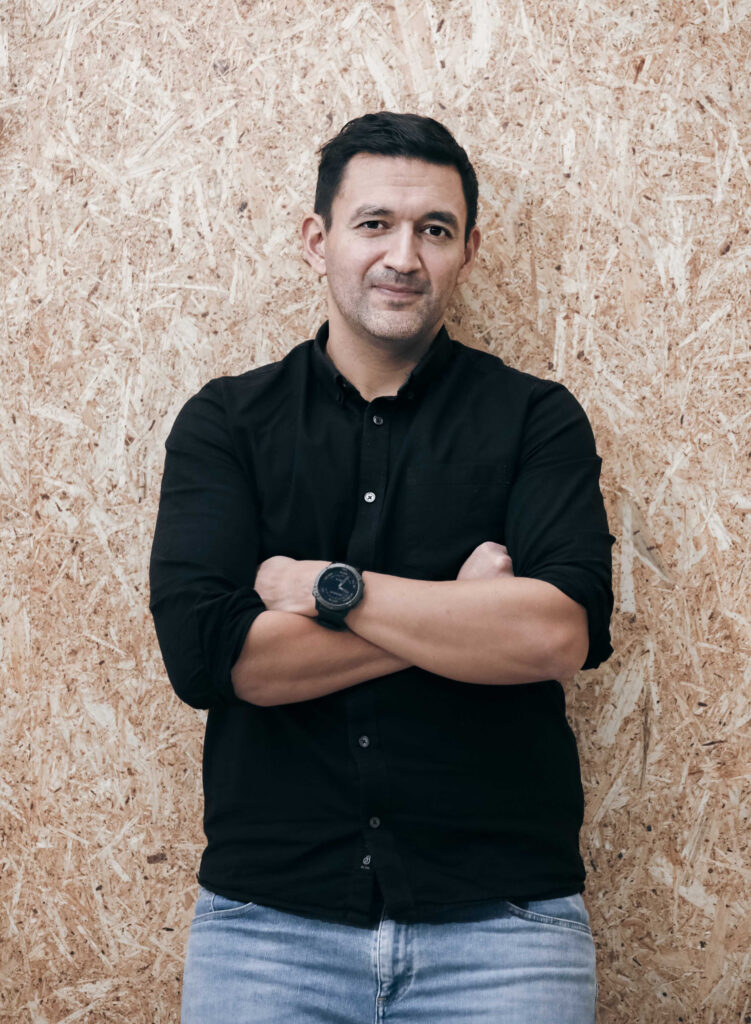 Kontakt Pro SE - Sacci